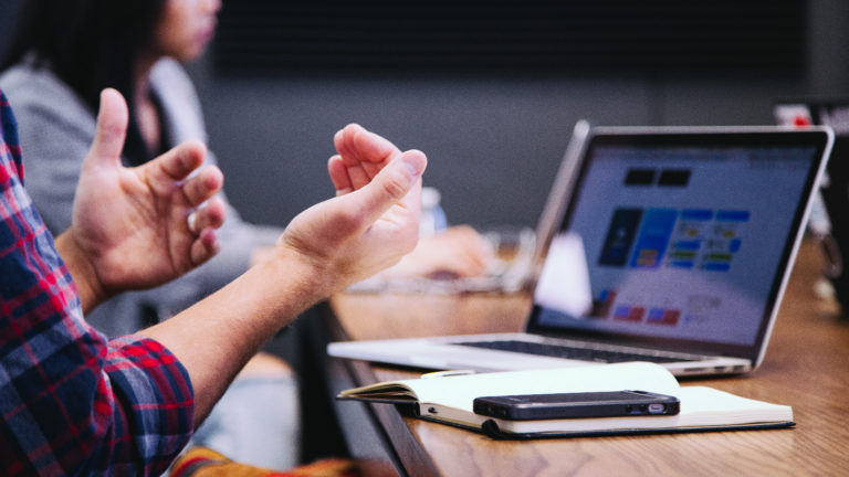 PyTorch vs TensorFlow：深層学習界の頂上決戦！ | InsIDE ALpha Media